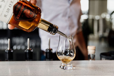 Light or Dark Rum: Choosing the Right Type for Your Cocktails ...